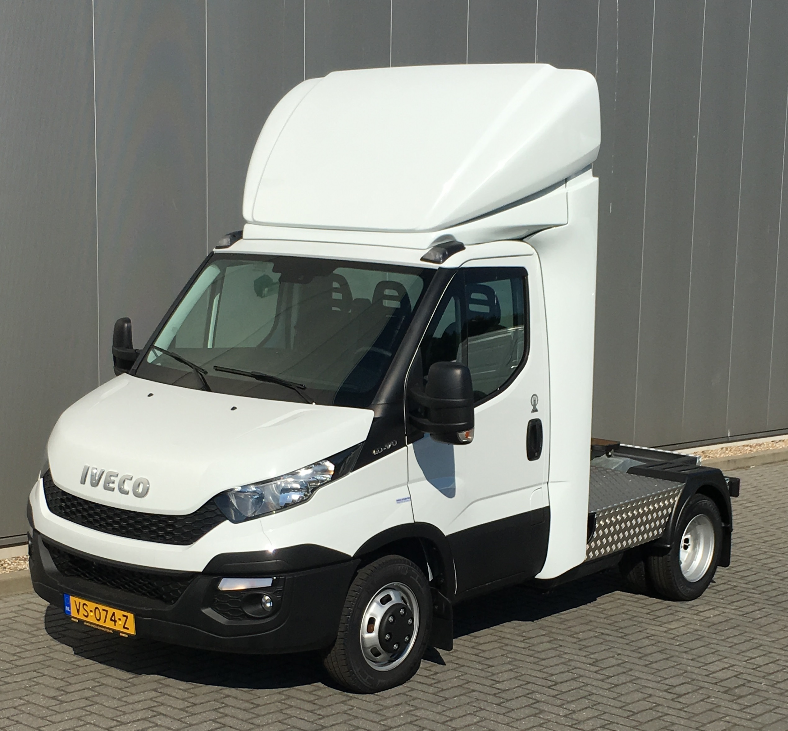 2020 Iveco Daily Features Redesigned Front Fascia