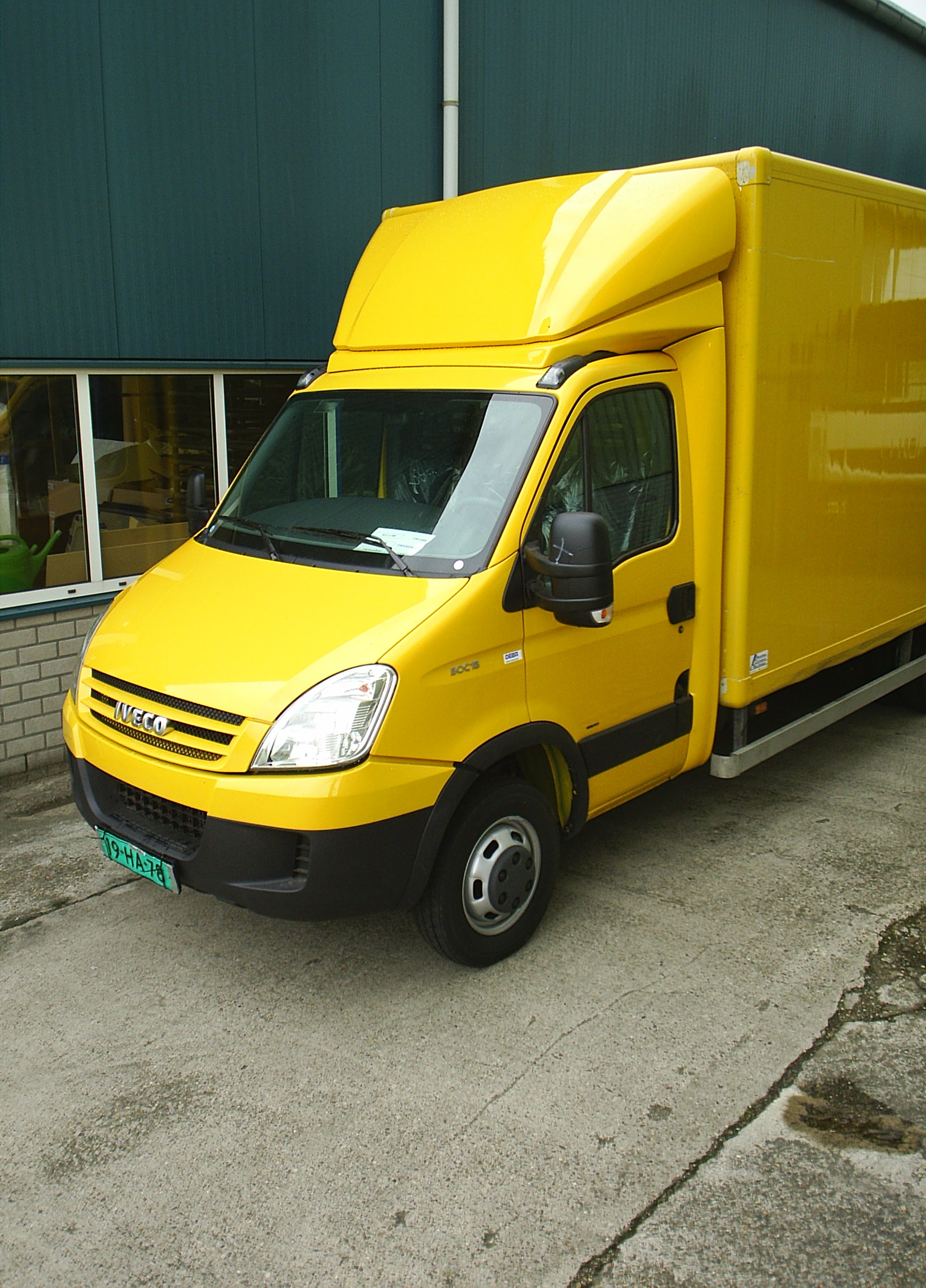 2020 Iveco Daily Features Redesigned Front Fascia